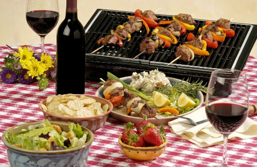 How to Host the Perfect Backyard BBQ - Sumo Gardener