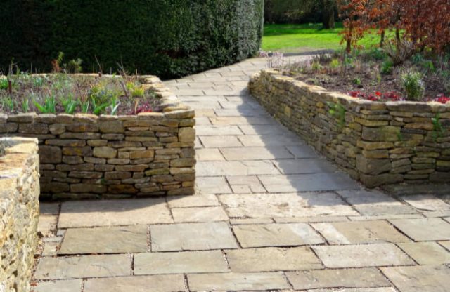 How to Create and Clean a Flagstone Patio Effectively - Sumo Gardener