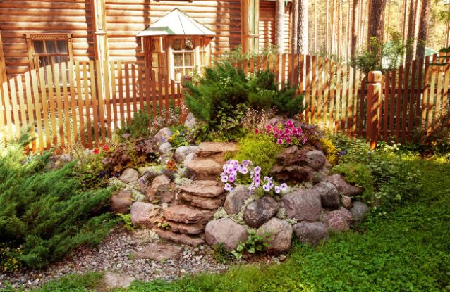 How to Use Garden Stones to Decorate Your Outdoor Space